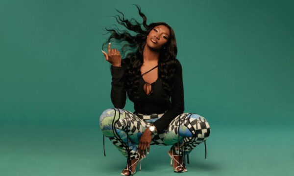 Pop, pouvoir et préjugés : comment Aya Nakamura bouscule l’industrie ...